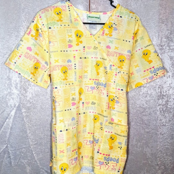 Warner Bros. | Tops | Baby Looney Tunes Yellow Scrub Top Sz M | Poshmark